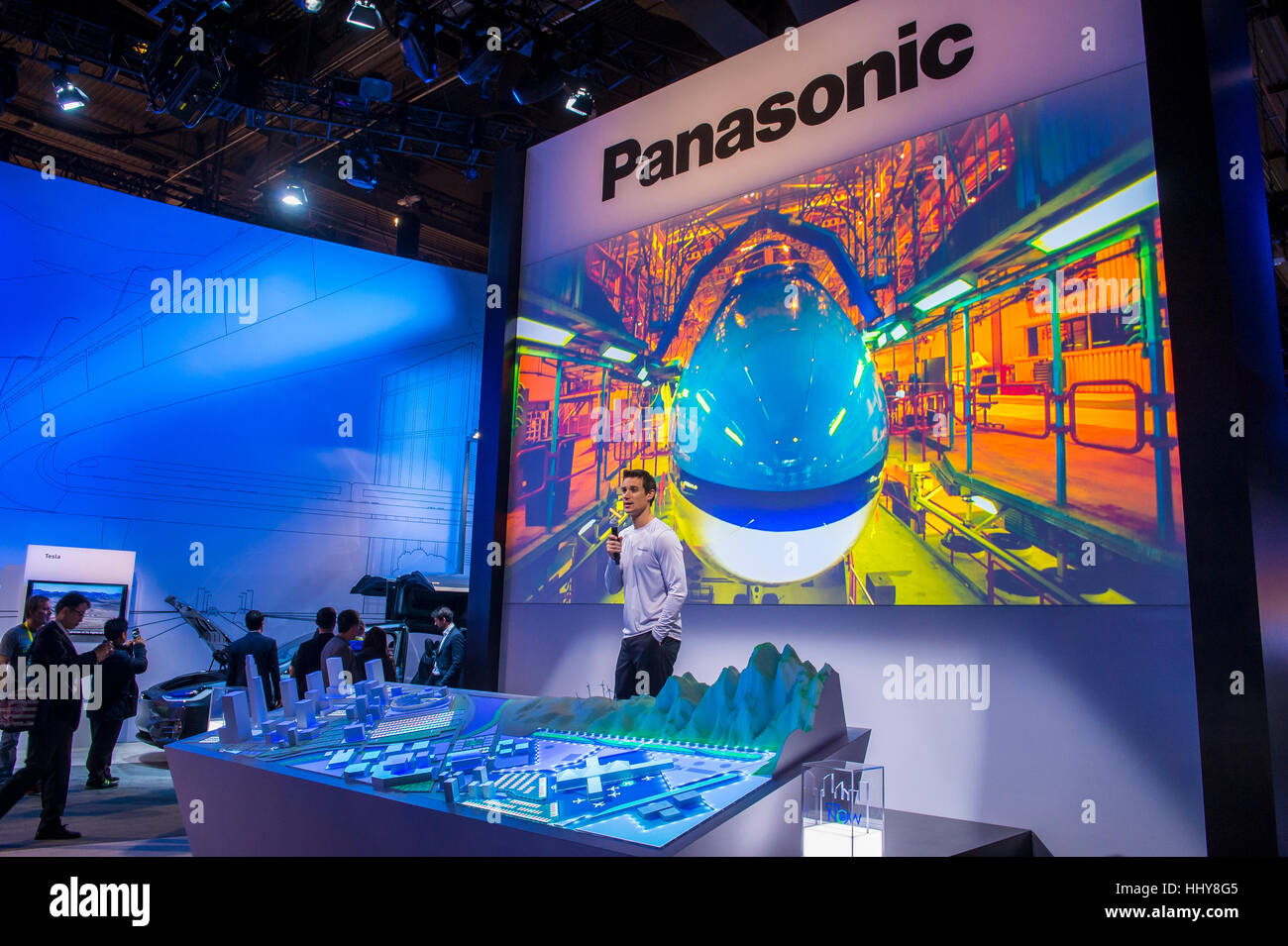 Ces 2017 panasonic hi-res stock photography and images - Alamy