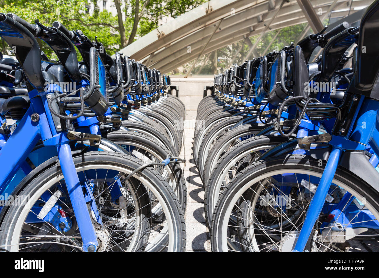 City bikes rent parking in NYC Stock Photo - Alamy