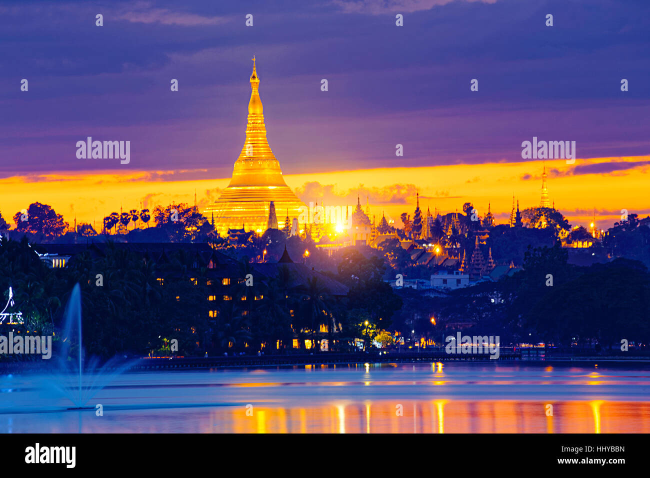 Shwedagon Pagoda at night , Myanmar Yangon landmark Stock Photo - Alamy