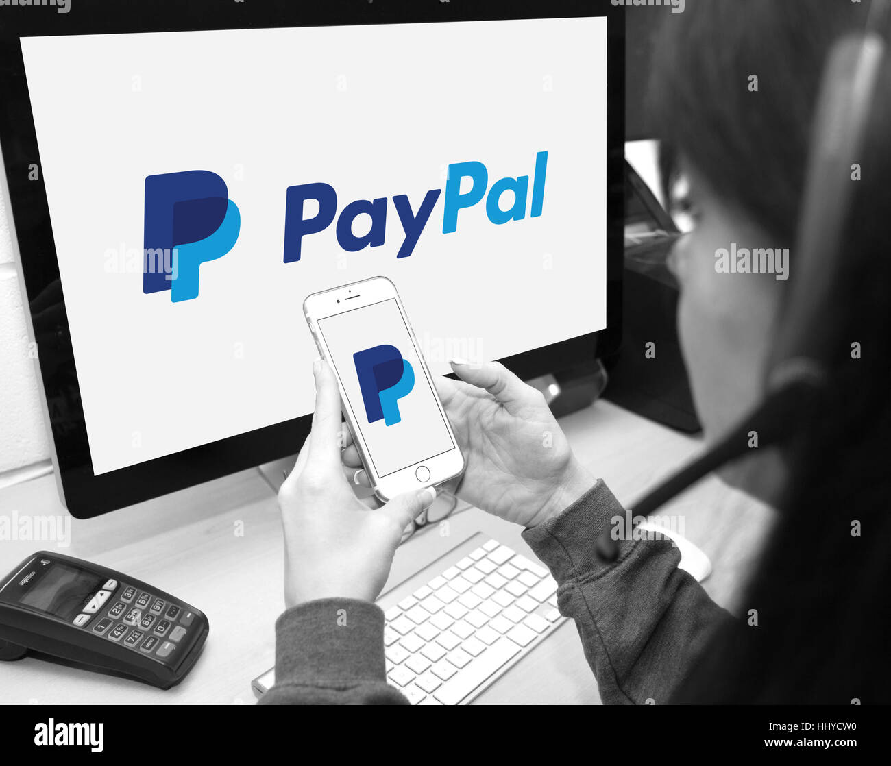 Paypal card machine hi-res stock photography and images - Alamy