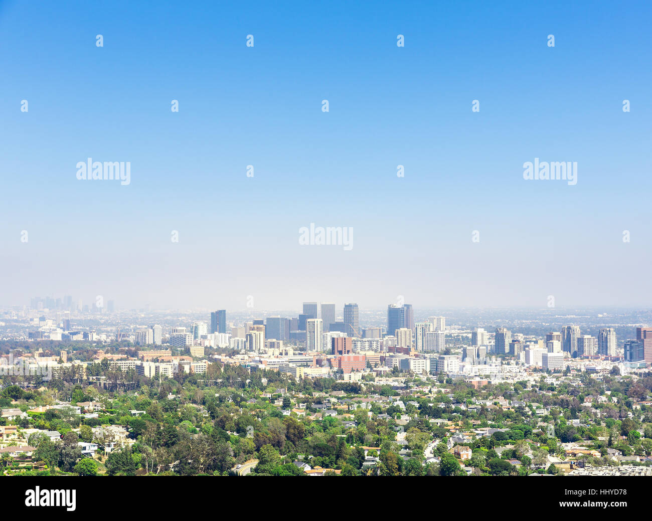 Los angeles skyline hollywood sign hi-res stock photography and images ...