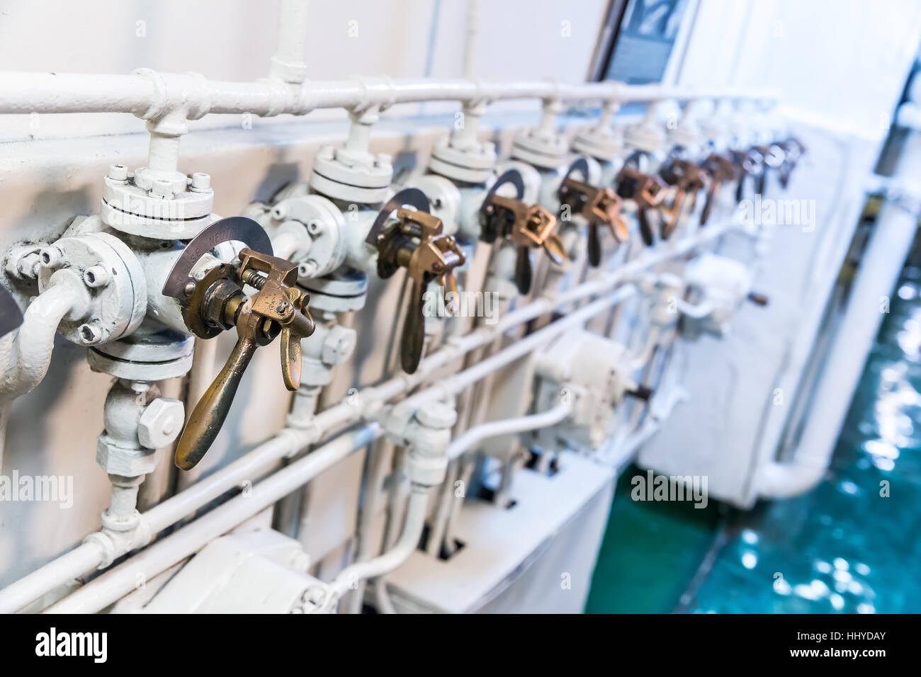 Ship engineering hi-res stock photography and images - Alamy