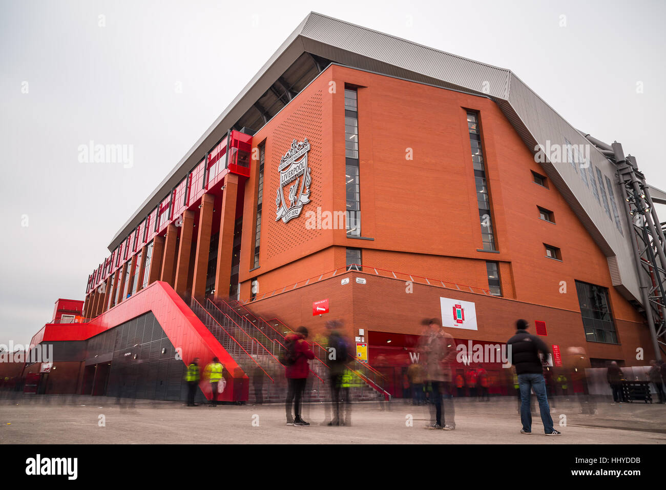 Liverpool fc anfield stadium main hi-res stock photography and images ...