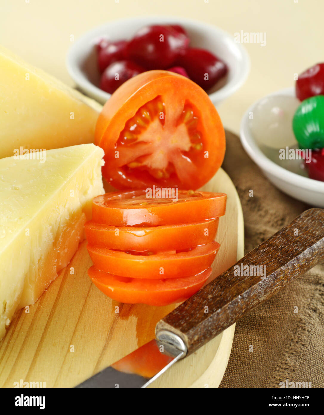cheese, onions, arm, weapon, knive, knife, food, aliment, gastronomy ...