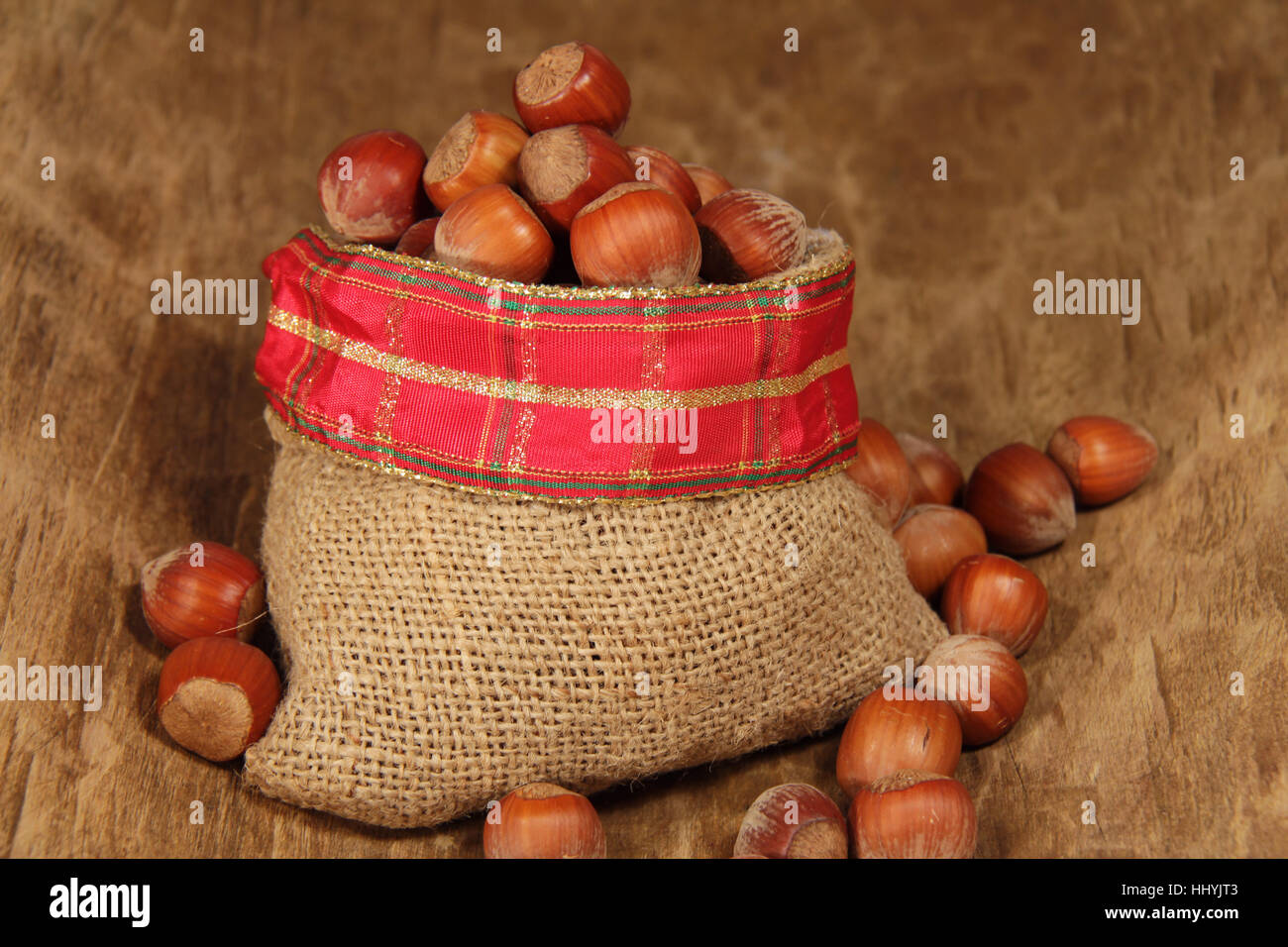 Empty bag nuts hi-res stock photography and images - Alamy