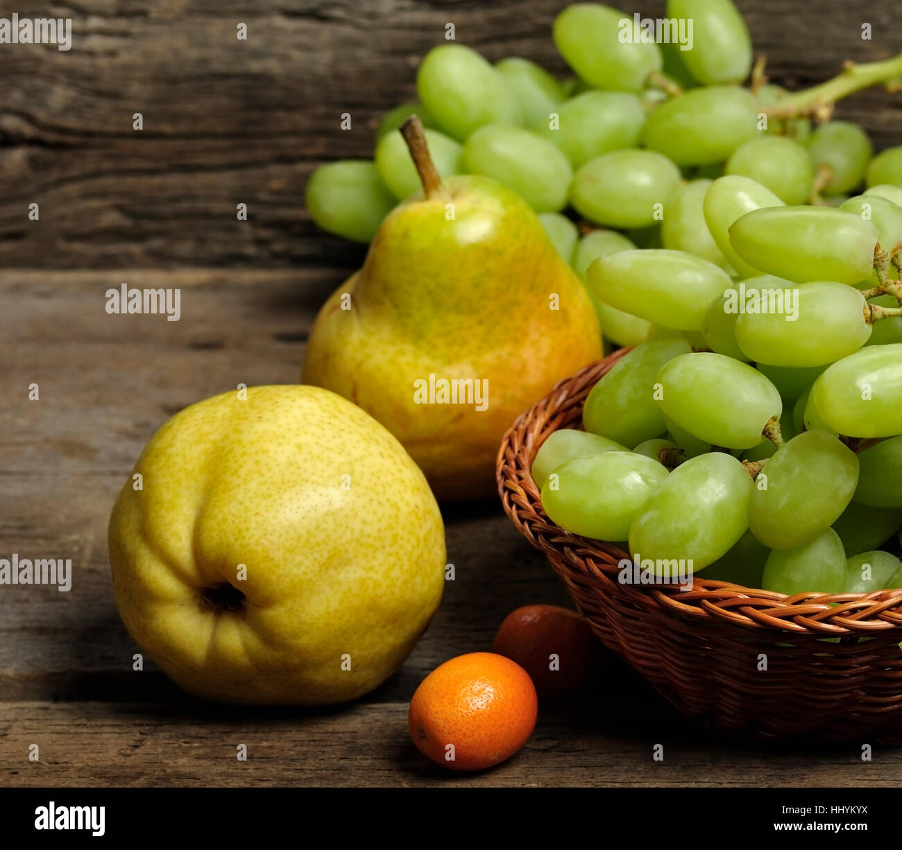 green, basket, fruit, raw, pear, bulb, fresh, yellow, vine, grape vine ...