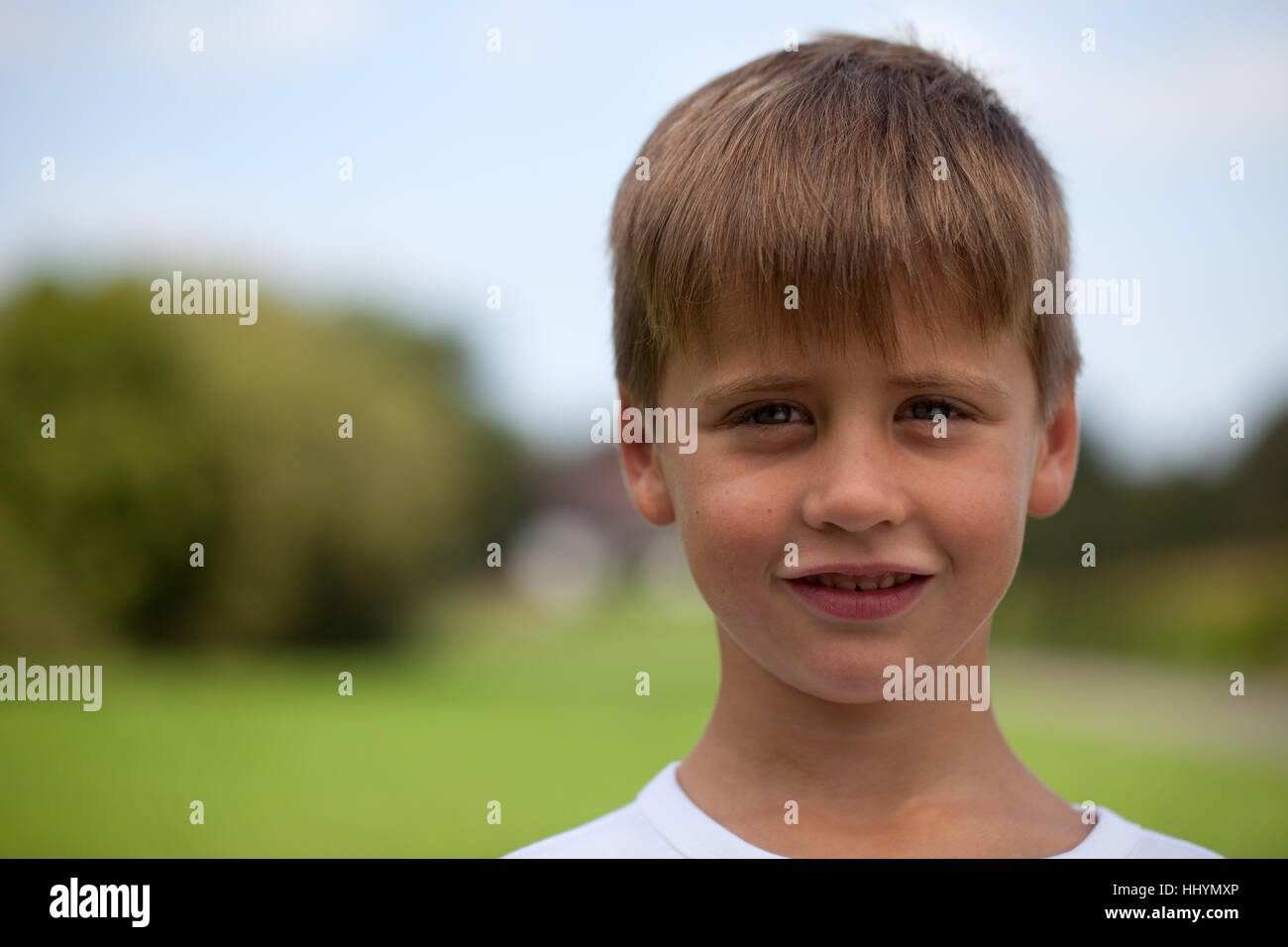 portrait of a little boy Stock Photo - Alamy