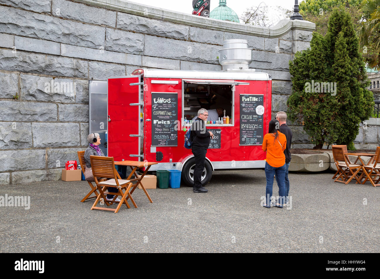 People waiting to order at food truck Stock Photo - Alamy