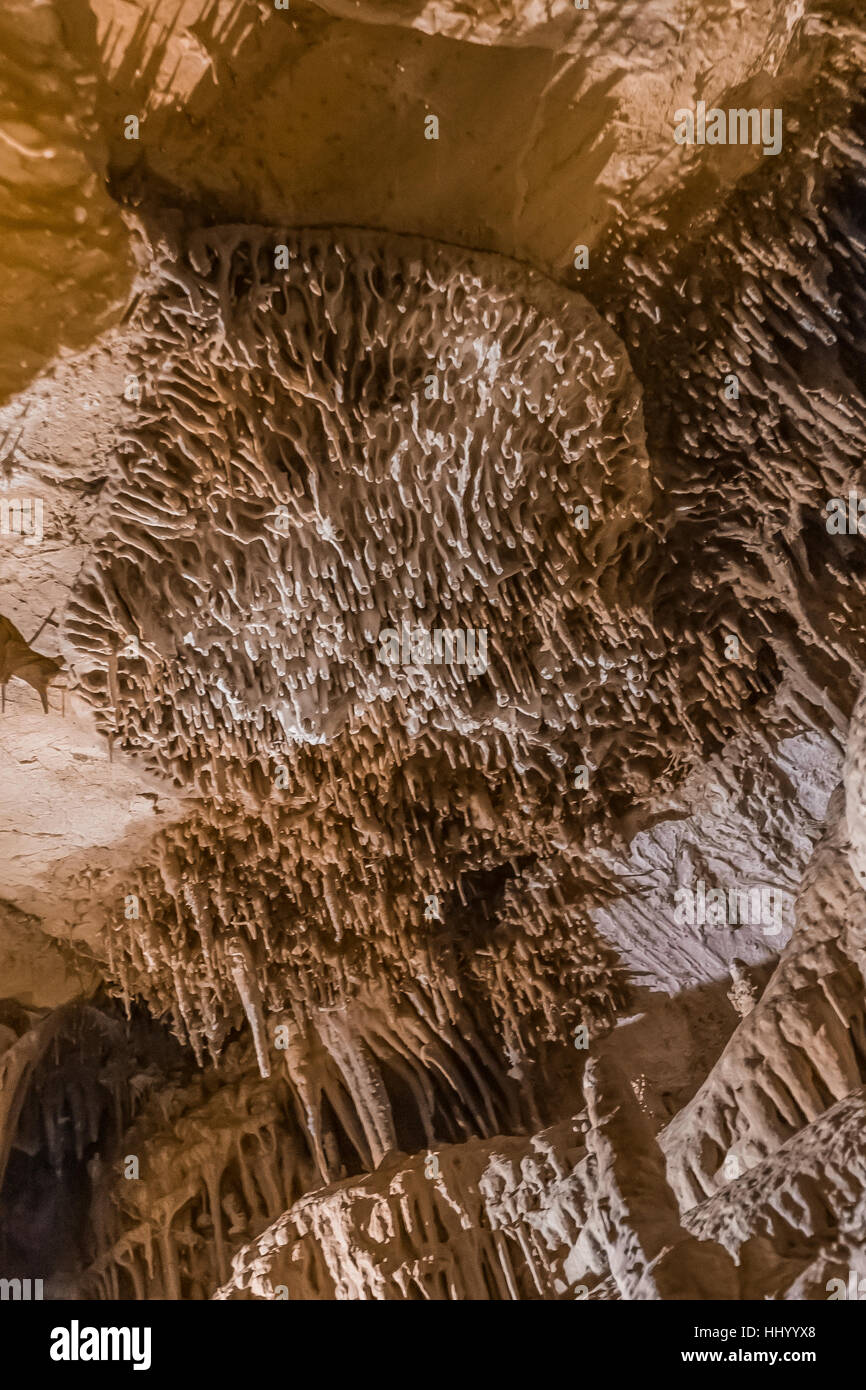 Soda straw cave hi-res stock photography and images - Alamy