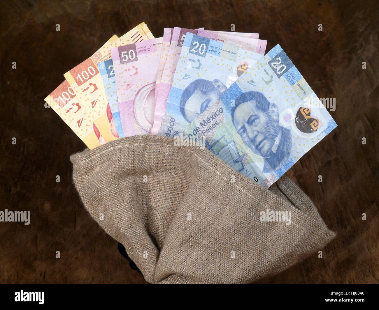 100 centavos hi-res stock photography and images - Alamy