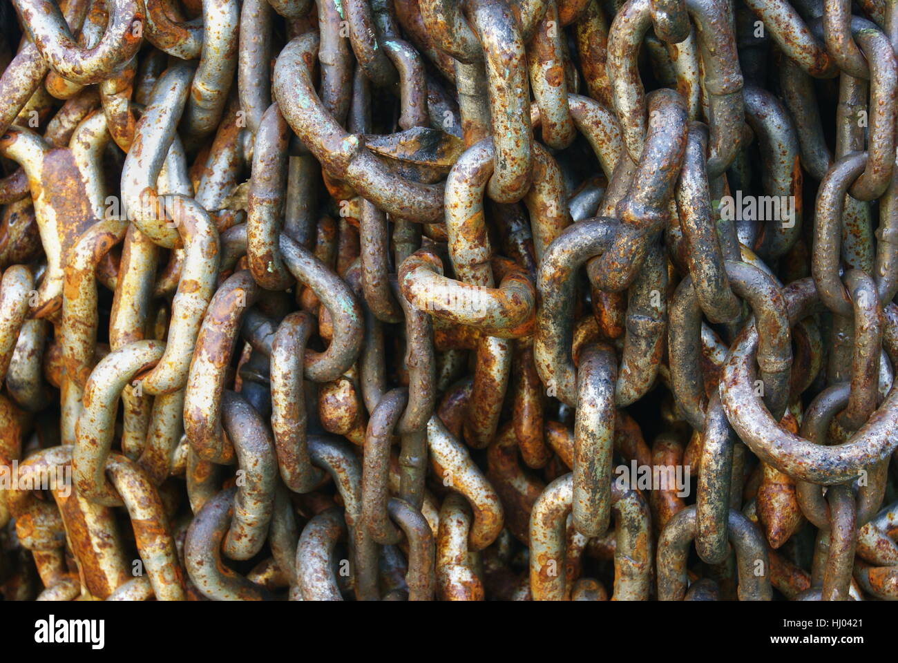 brown, brownish, brunette, chain, steel, metal, rusty, confusion ...