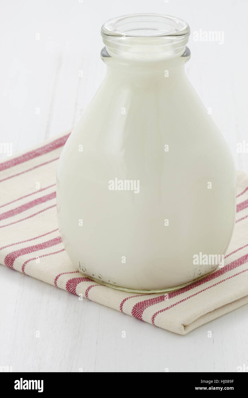 Delicious, nutritious and fresh milk pint Stock Photo - Alamy