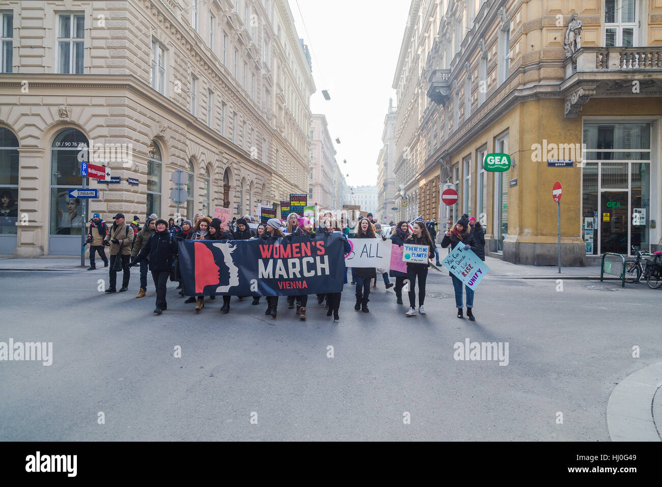 Vienna, Austria. 21st Jan, 2017. People marching at a peaceful protest ...