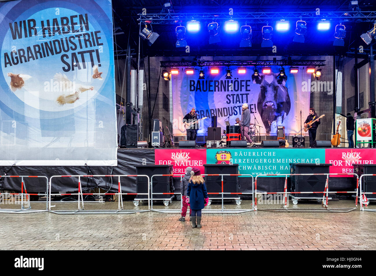 Berlin rock hi-res stock photography and images - Alamy