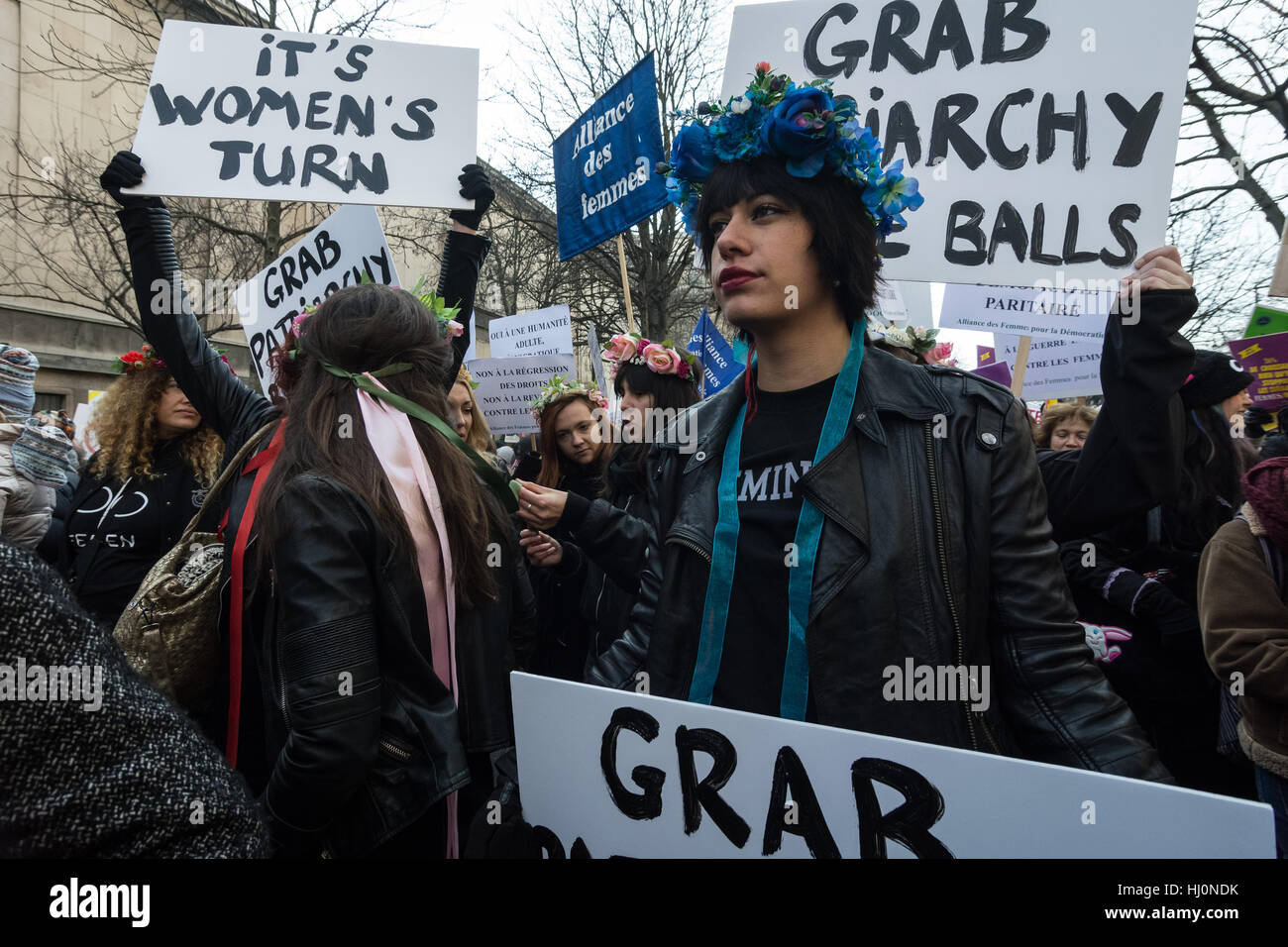 Femen paris hi-res stock photography and images - Alamy