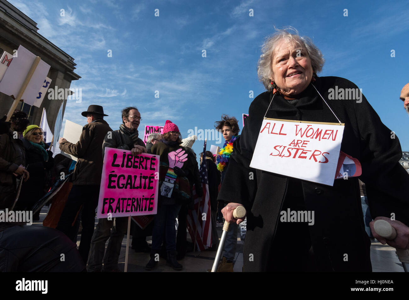 Femen eiffel tower hi-res stock photography and images - Alamy