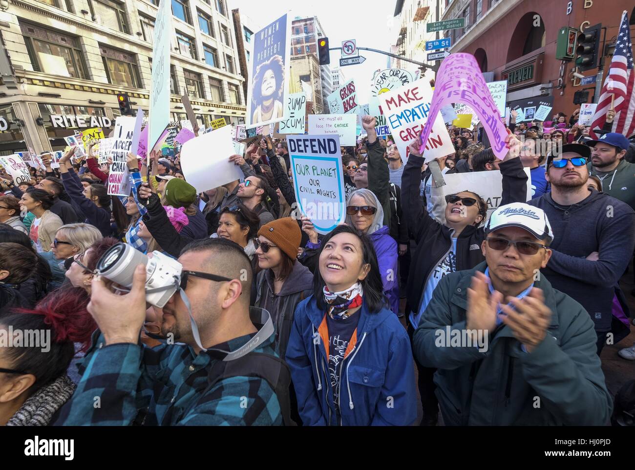 Los Angeles, USA. 21st Jan, 2017. Protesters fill the streets of ...