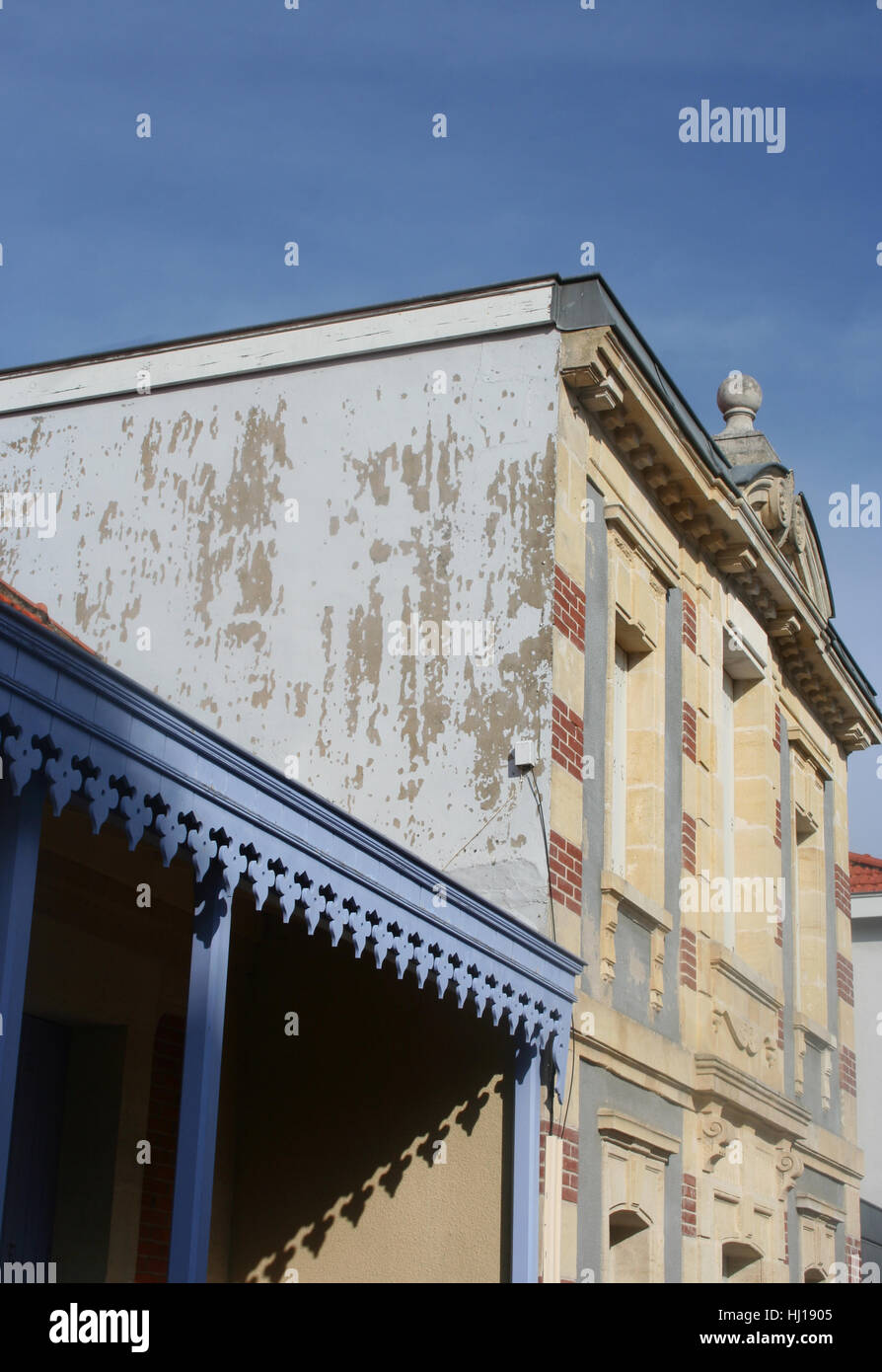 old house in soulac Stock Photo - Alamy