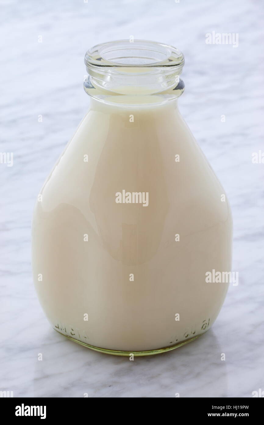 One pint milk carton hi-res stock photography and images - Alamy
