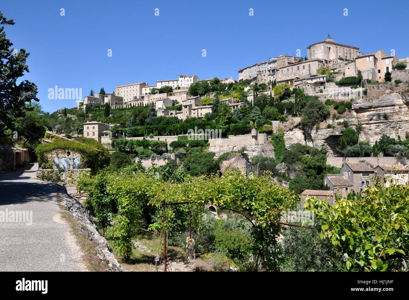 City of gordes hi-res stock photography and images - Alamy