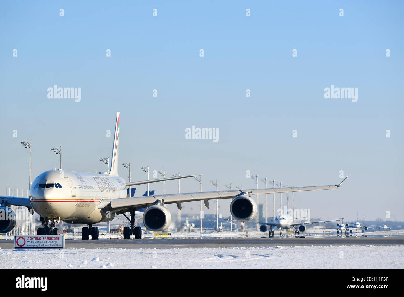 Etihad, A 340, aircraft, a/c, airplane, plane, wing, taxiway, runway ...