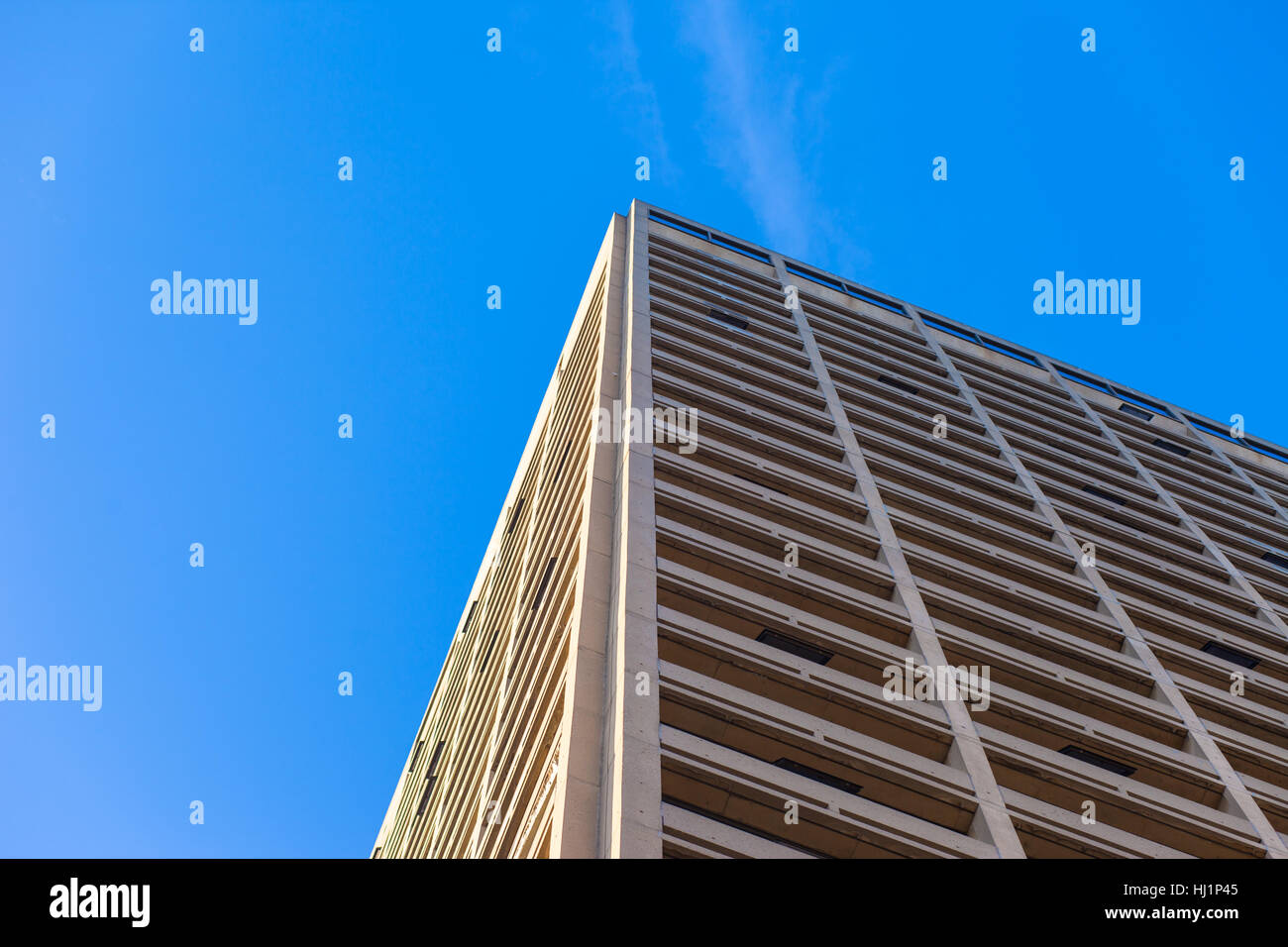 Skyscraper building sharp point hi-res stock photography and images - Alamy