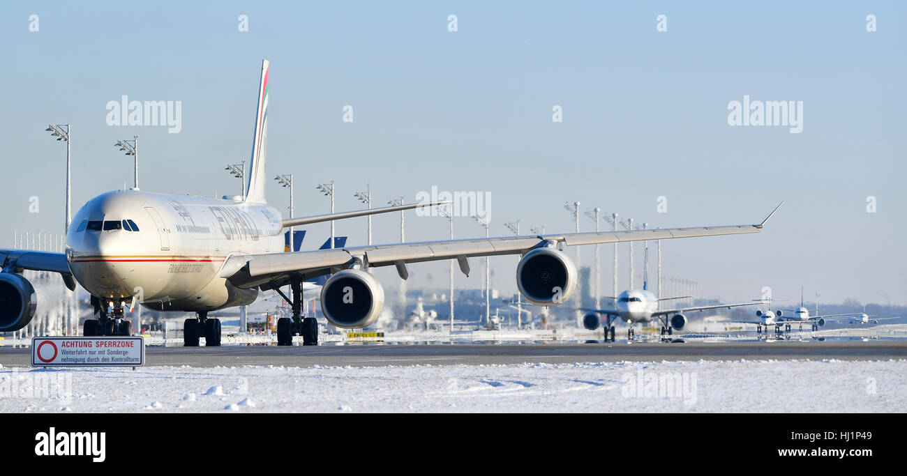 Aircraft stand position hi-res stock photography and images - Alamy