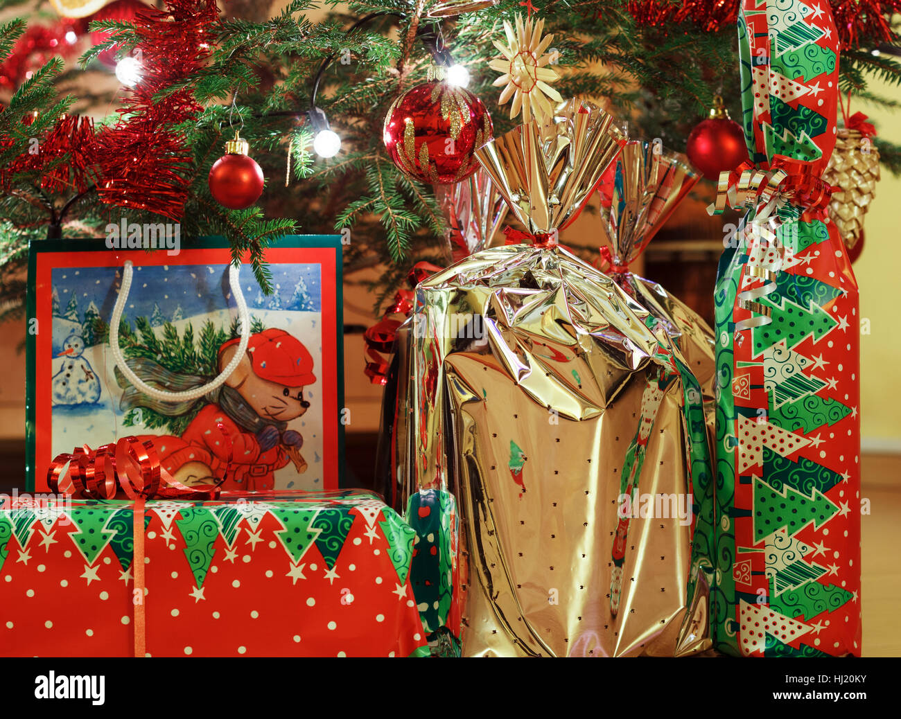 Decorated boxes hi-res stock photography and images - Alamy