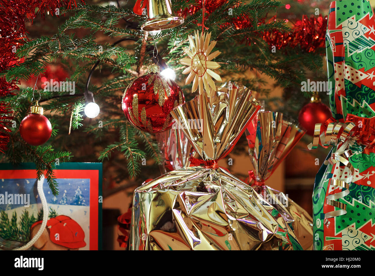 Decorated boxes hi-res stock photography and images - Alamy