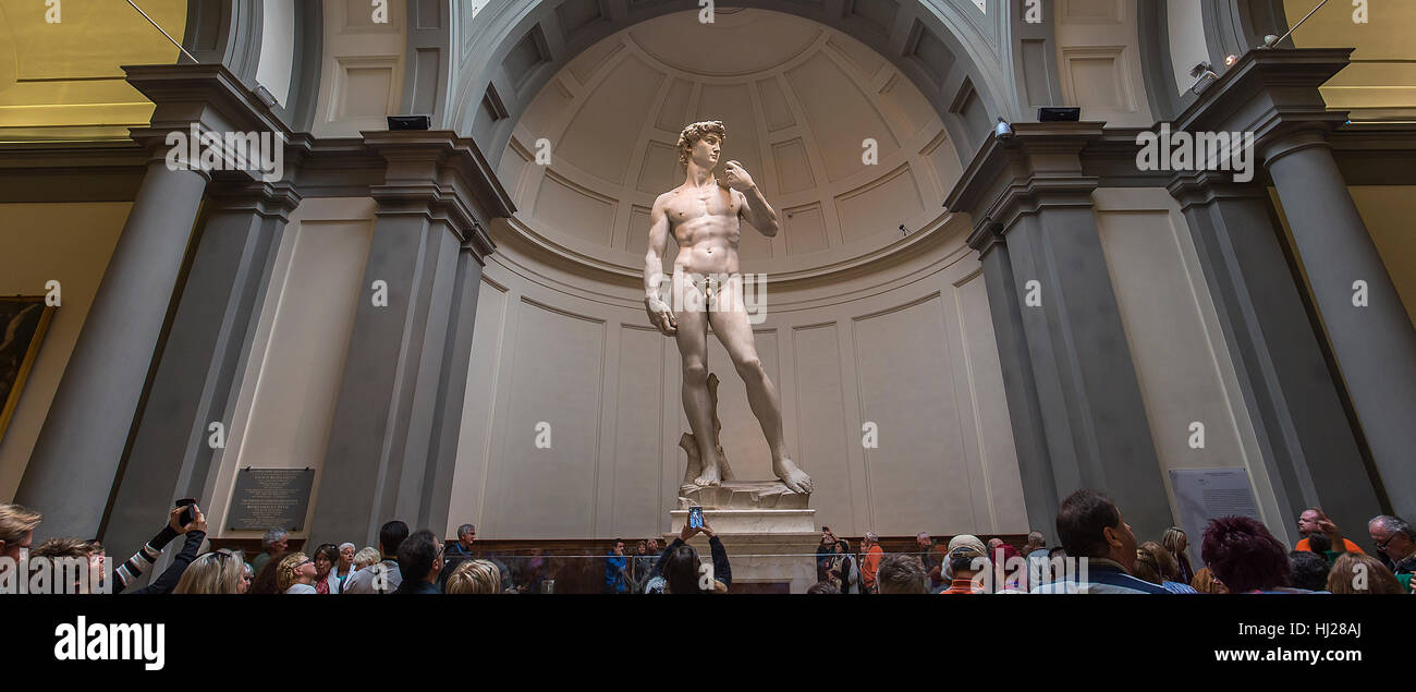 FLORENCE, ITALY, OCTOBER 24, 2015 : Michelangelo David statue in ...