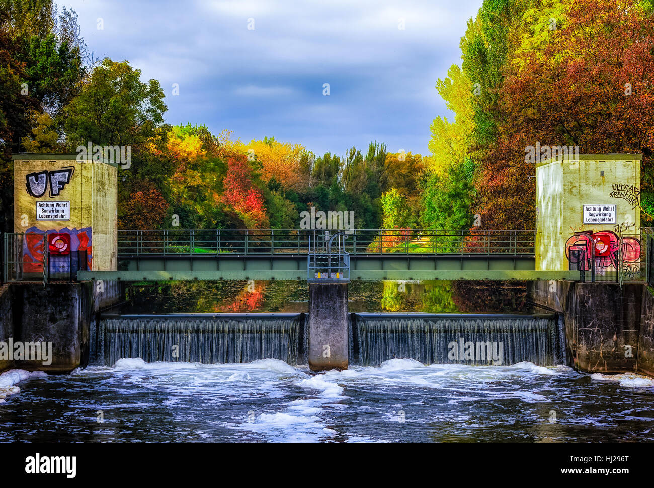Yellow river dam art hi-res stock photography and images - Alamy