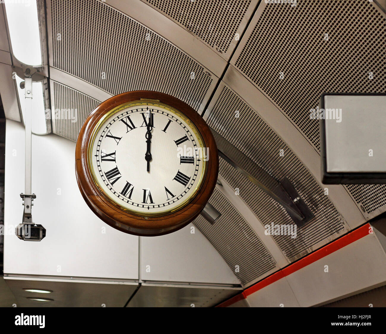 station, public, wood, clock, date, time, time indication, circle ...