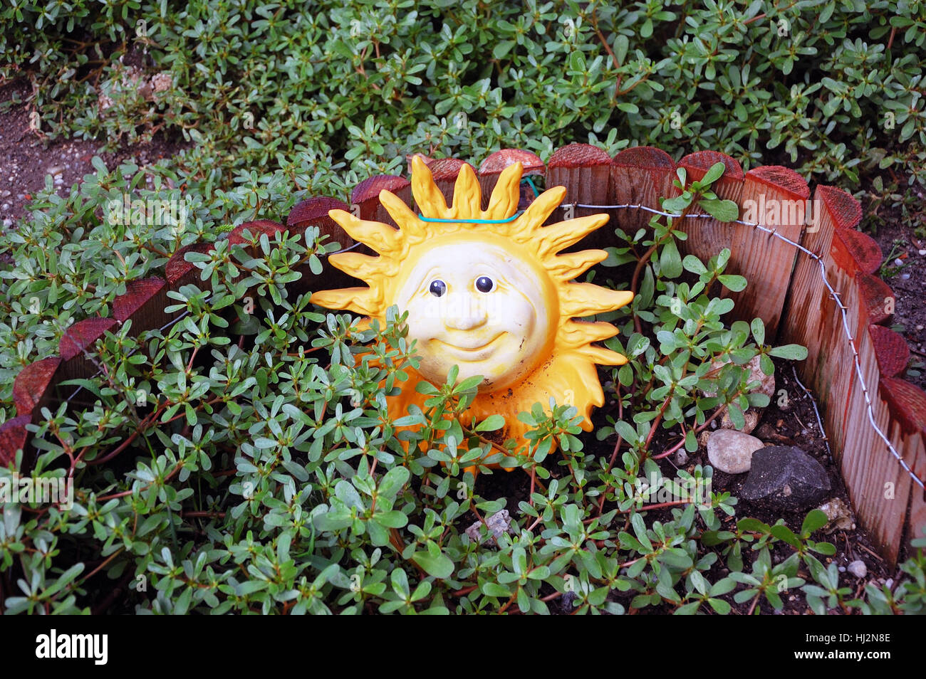 garden, sculpture, flower, flowers, plant, flora, sunshine, fence ...