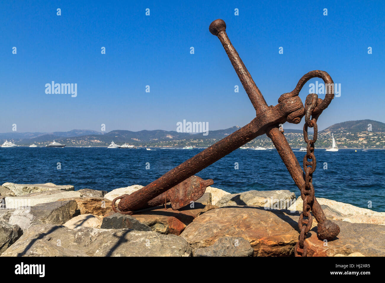 blue, object, big, large, enormous, extreme, powerful, imposing ...