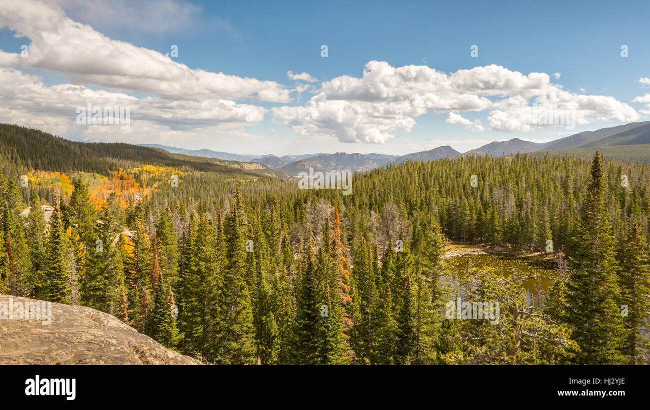 Autumn colors at Nymph Lake Overlook, in Rocky Mountain National Park ...