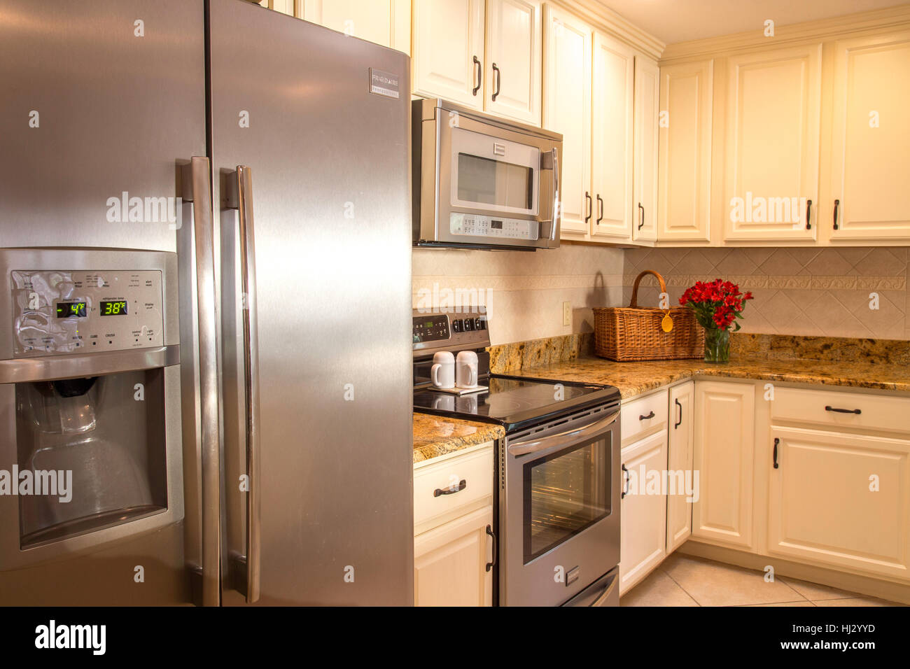 Showcase Kitchen Interior, Residential House, USA Stock Photo - Alamy