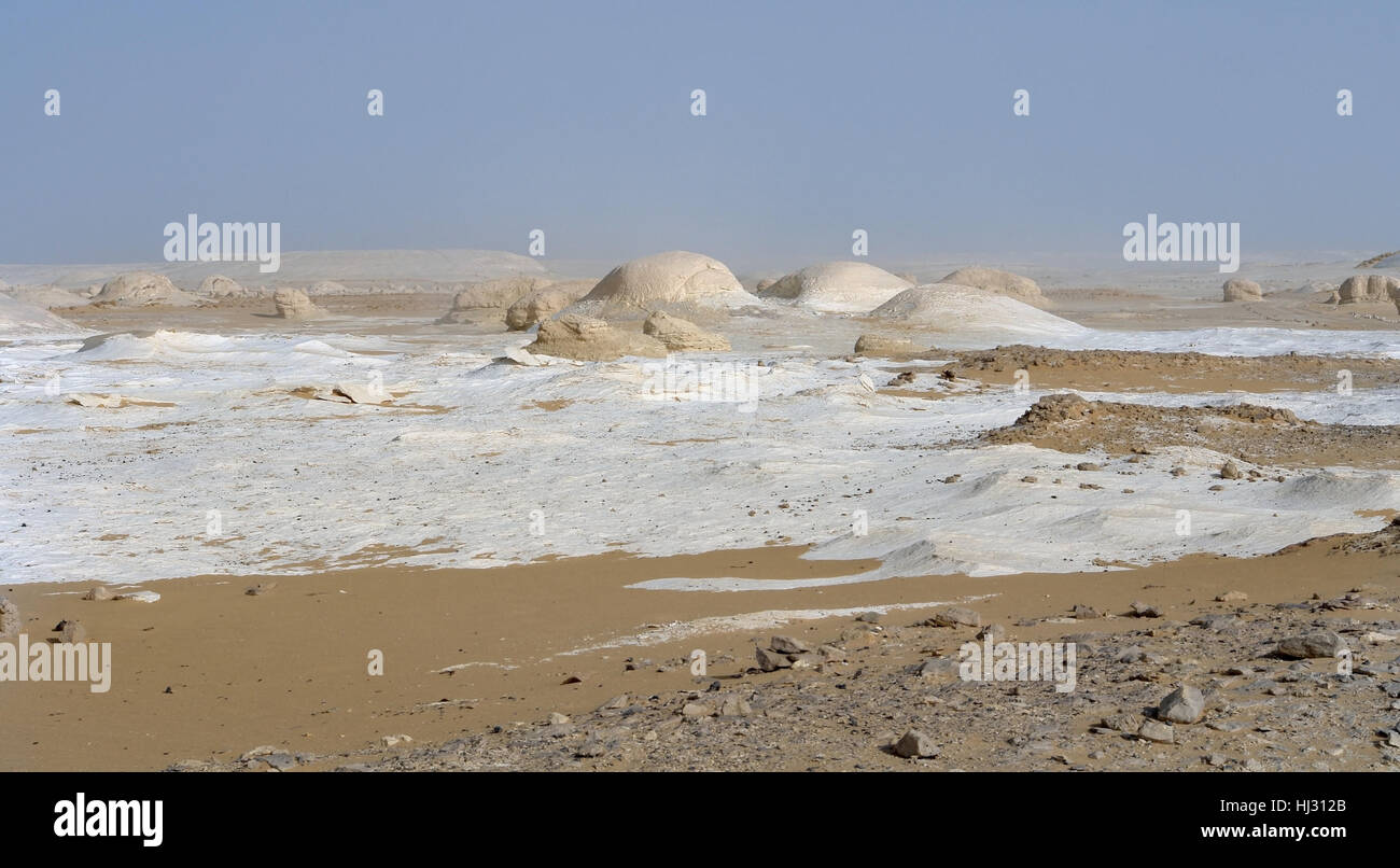 the white desert with rock formation in Egypt Stock Photo - Alamy