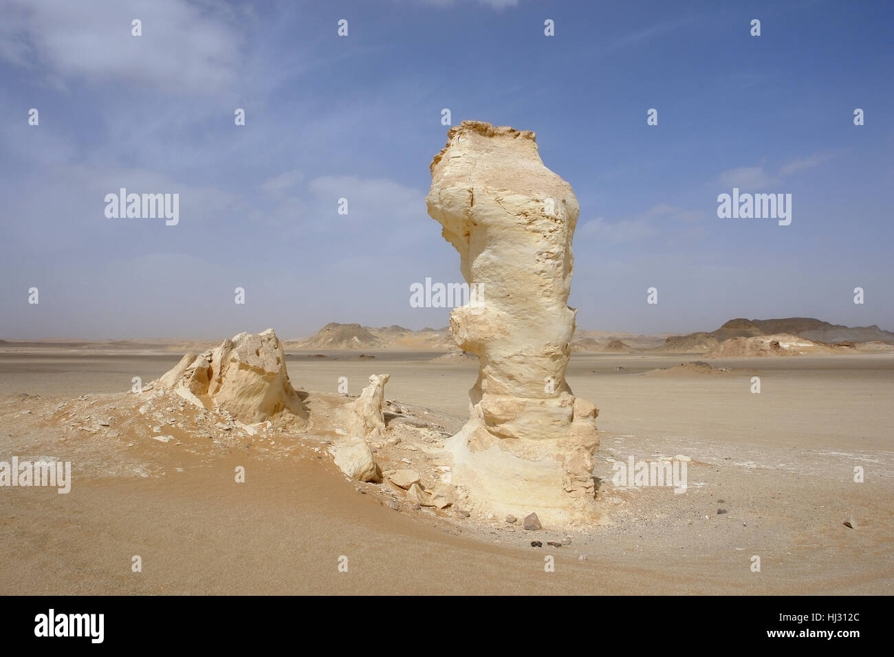 the white desert with rock formation in Egypt Stock Photo - Alamy