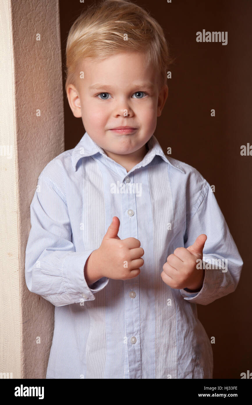 close, gesture, laugh, laughs, laughing, twit, giggle, smile, smiling ...