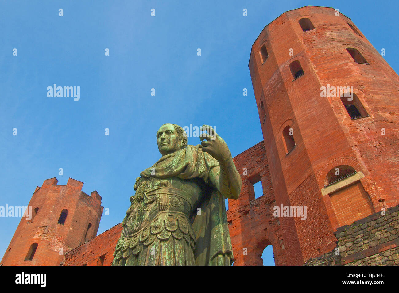 city, town, monument, statue, goal, passage, gate, archgway, gantry ...