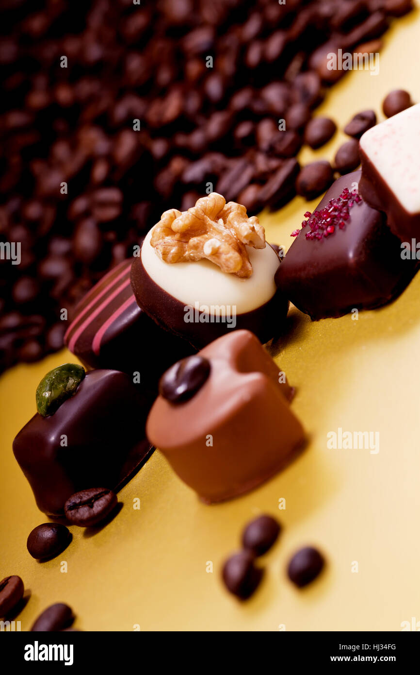 various mixed chocolates from bright and dark schokolad Stock Photo - Alamy