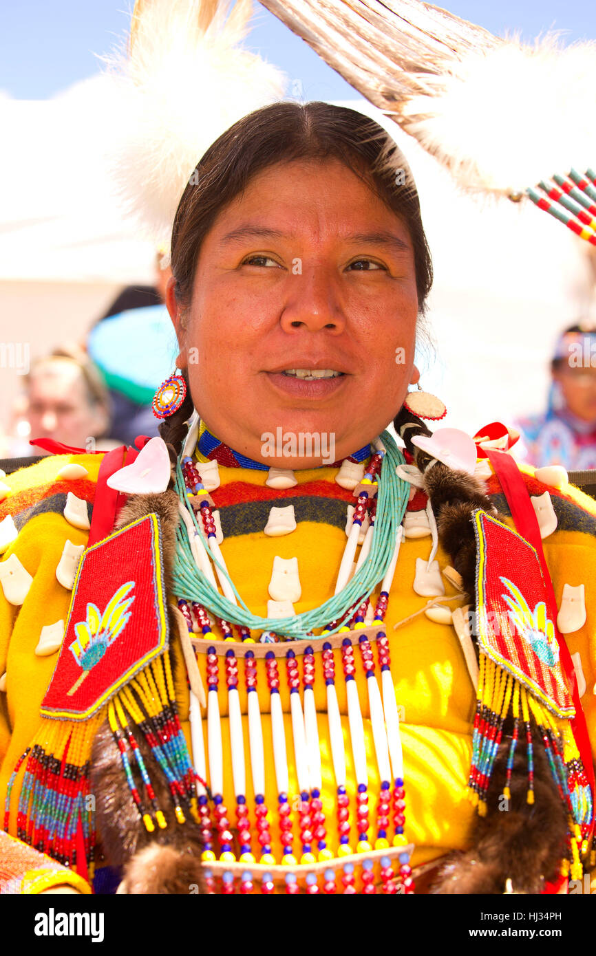 Confederated tribes of warm springs hi-res stock photography and images ...