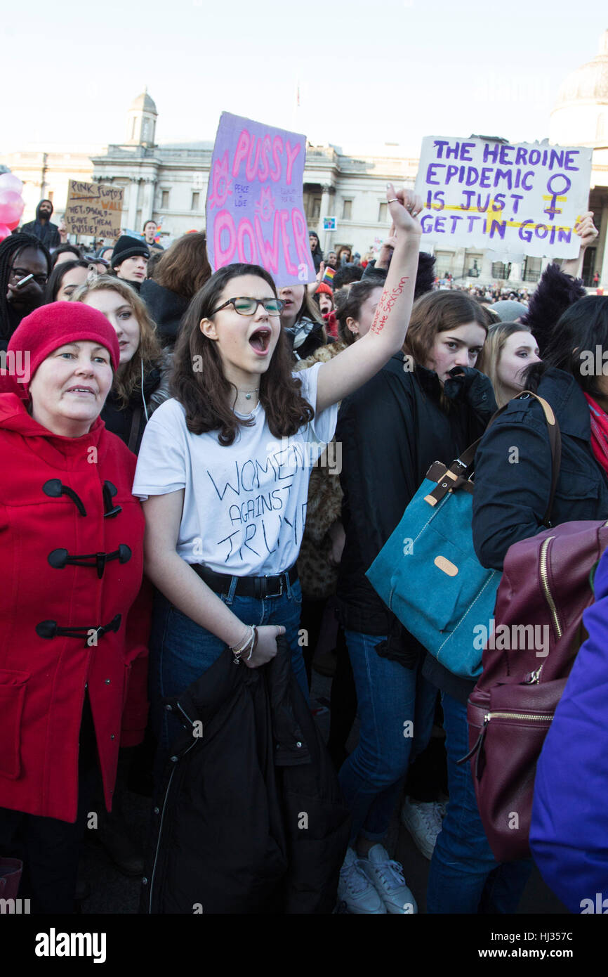 000 women take part in protest hi-res stock photography and images - Alamy