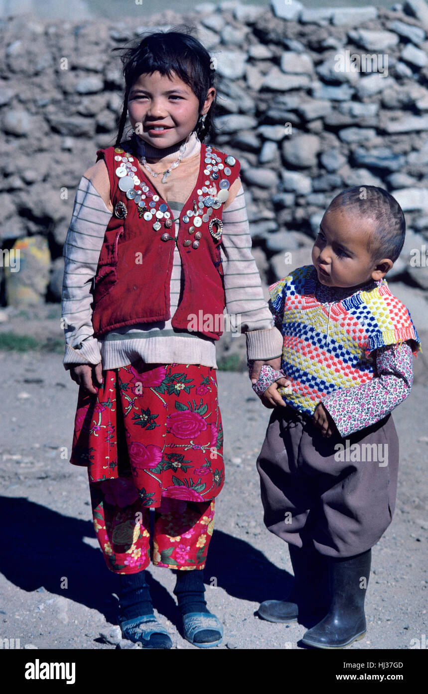 Kyrgyz traditional dress hi-res stock photography and images - Alamy