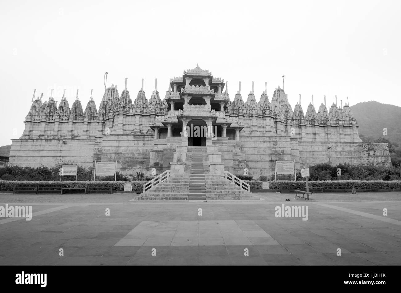 Ranakpur Jain Temple in Rajasthan, India Stock Photo - Alamy