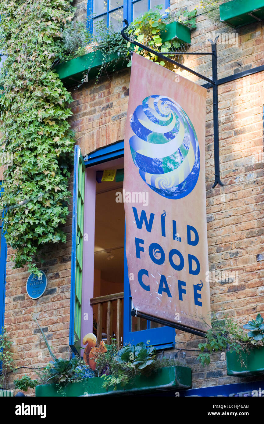 Neil's Yard, a courtyard with alternative shops and cafés, Covent ...