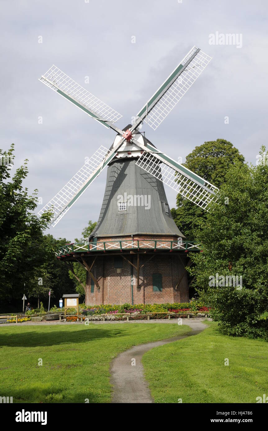 Lower wing hi-res stock photography and images - Alamy