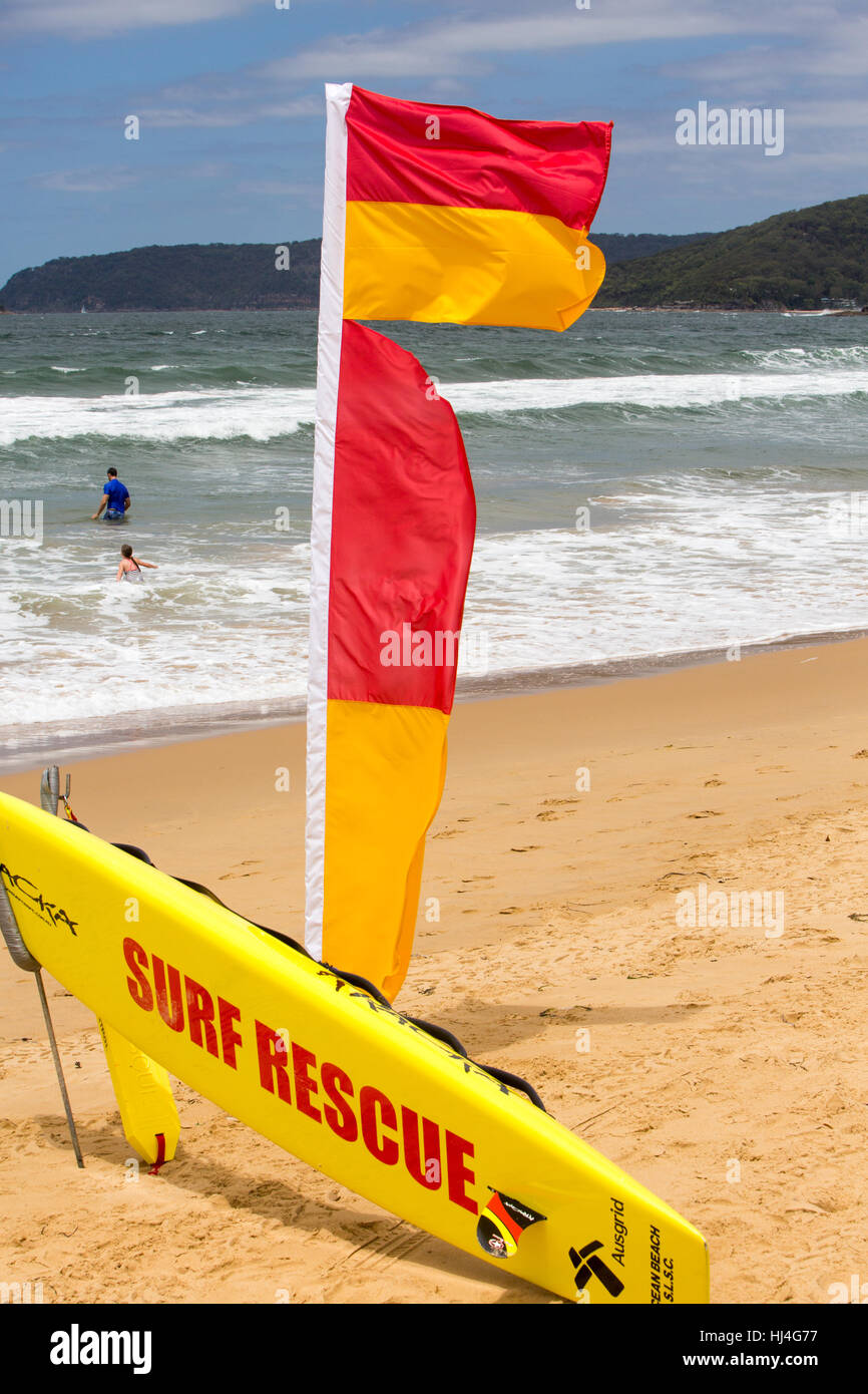 Caution flags hi-res stock photography and images - Alamy