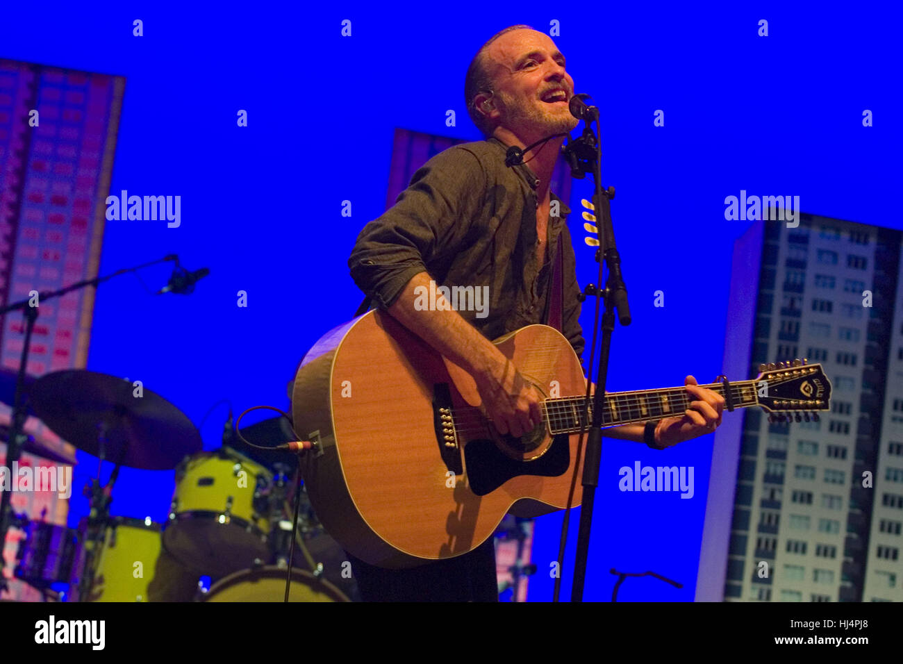 Travis performing at the SSE Hydro at the SECC in Glasgow Featuring ...