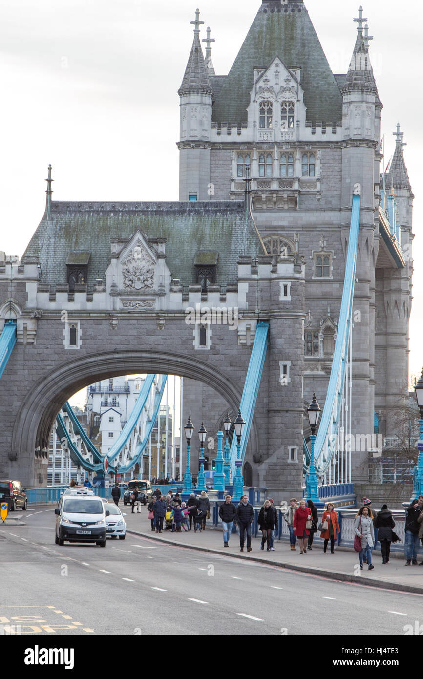 Traffic flows over Tower Bridge after reopening early after being ...
